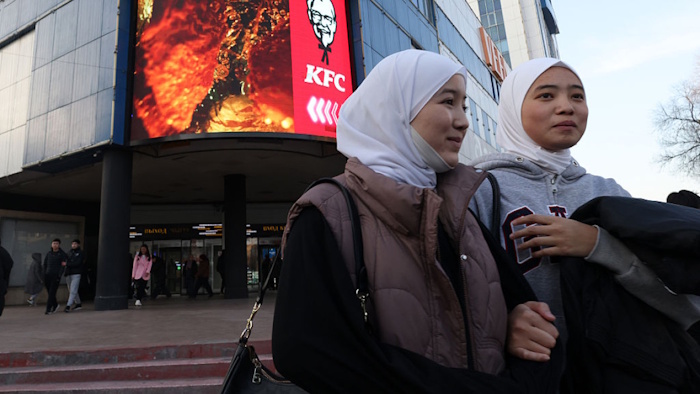Är halal-KFC-krisen på väg att störta Frankrikes femte republik ...